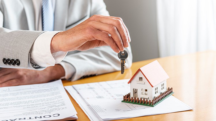 Property Management Essentials: For Managers and Landlords ...